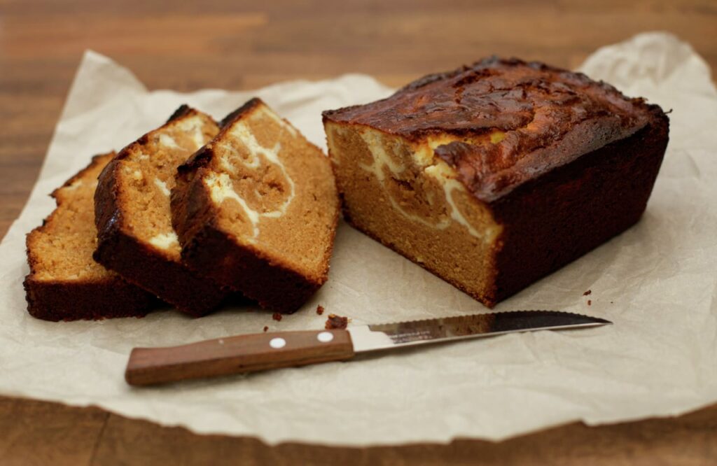 Queque de manjar o dulce de leche - La Cocina Chilena de Pilar Hernández