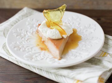 Flan de lúcuma - La Cocina Chilena de Pilar Hernández